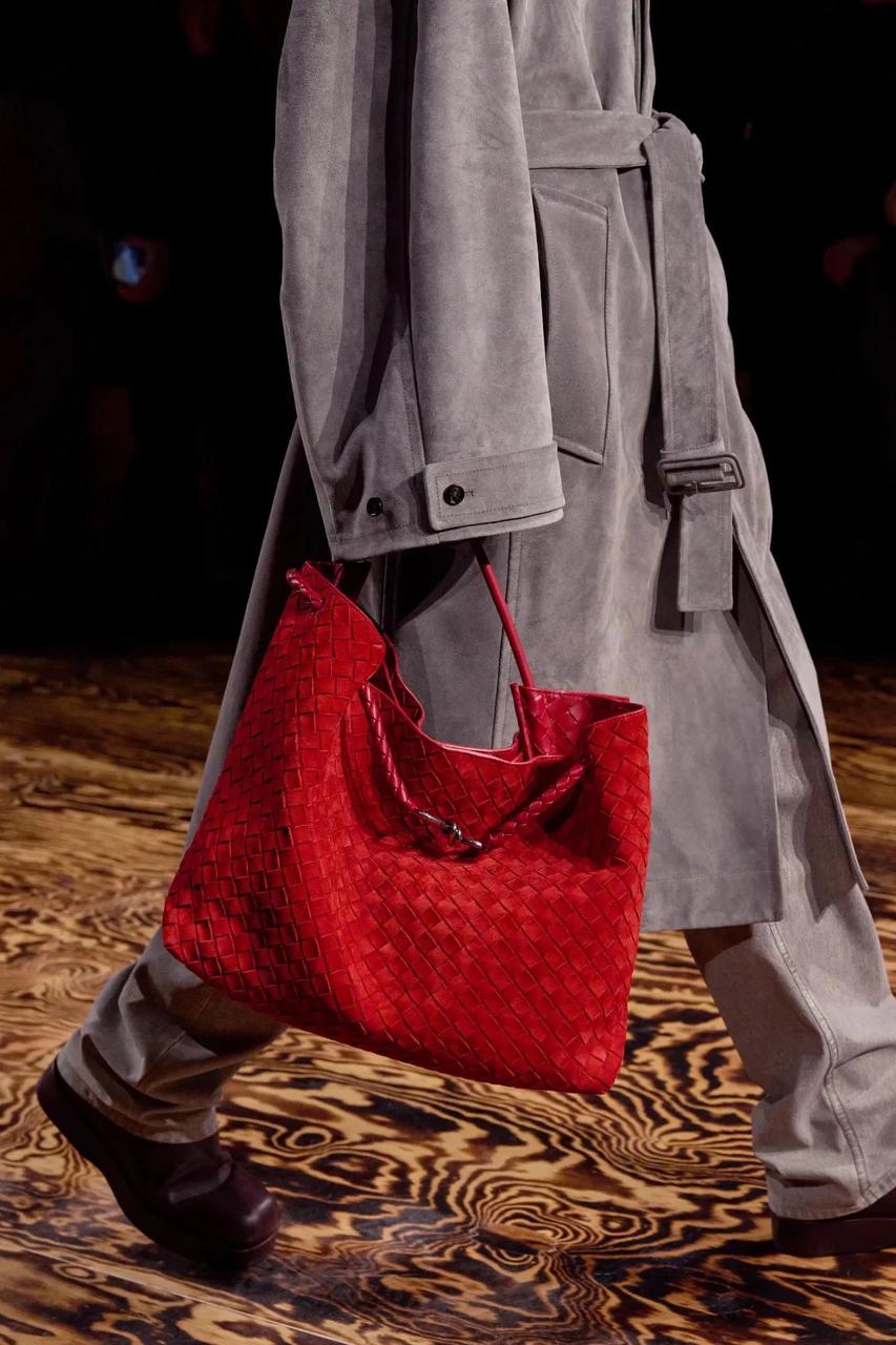 Bottega Veneta: The Art of Understated Luxury | REVERSIBLE